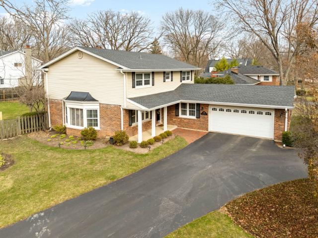 196 E Louis Ave, Lake Forest, IL 60045 | Compass
