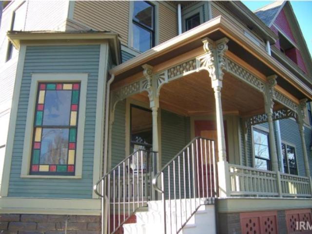 196 E Main Street