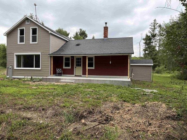 196 Edgewood Dr Rd, Oxford, WI 53952