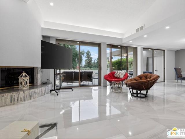 196 Kavenish Drive