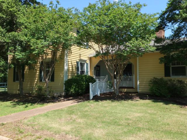196 Hickory Ln