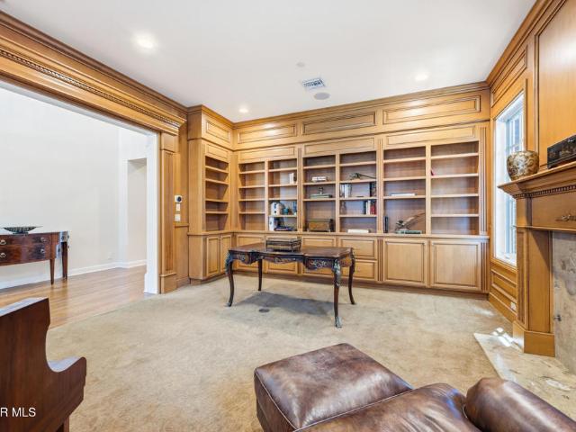 196 Lake Sherwood Drive