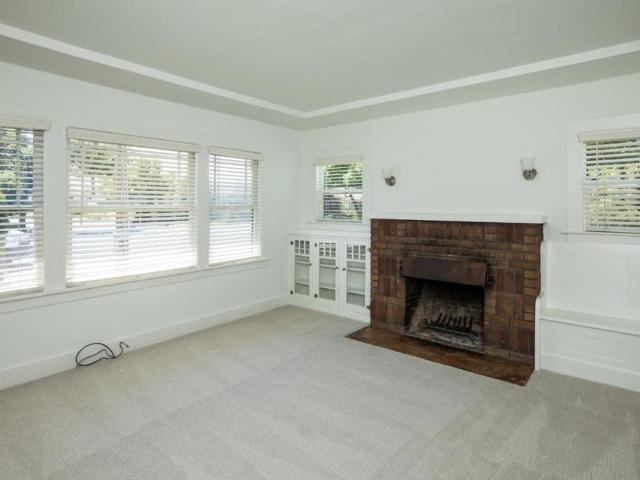 196 N 17th Street