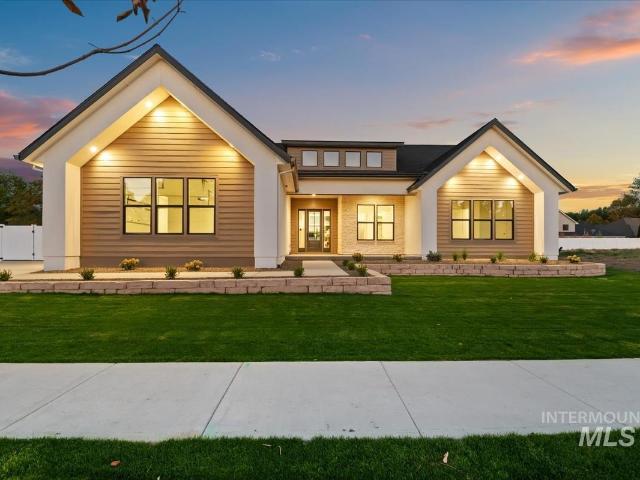 196 N Timber Wolf Pl