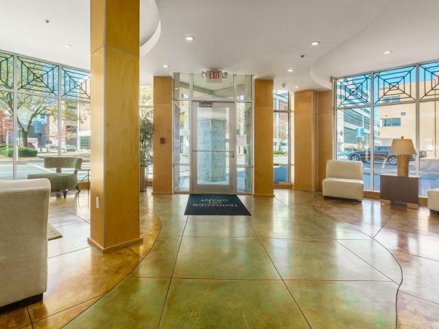 196 S Grant Avenue # 303