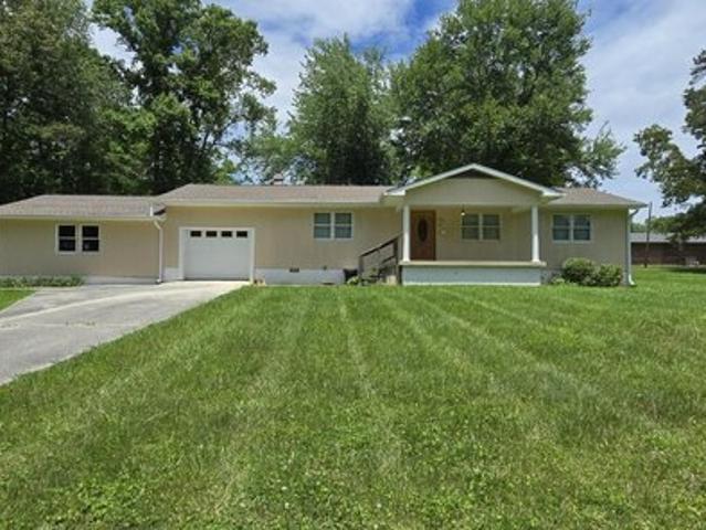 196 Shady Ln, Oneida, TN 37841