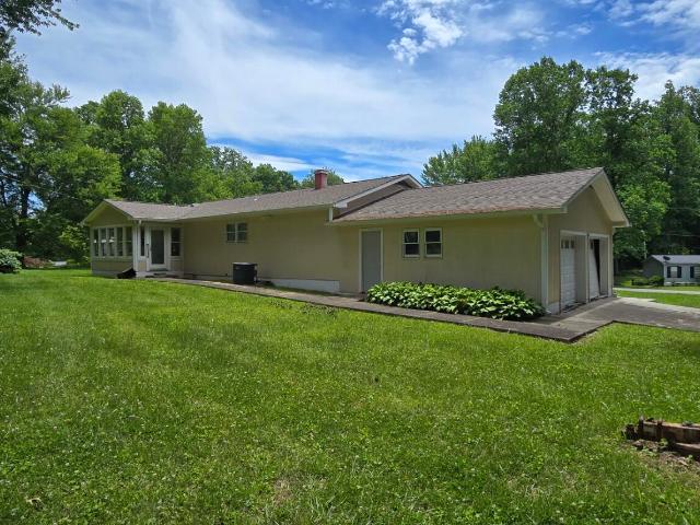 196 Shady Lane