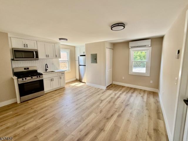 196 Spring St # 3