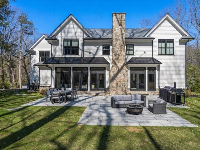 196 Pond Rd, Wellesley, MA 02482 | MLS #73499