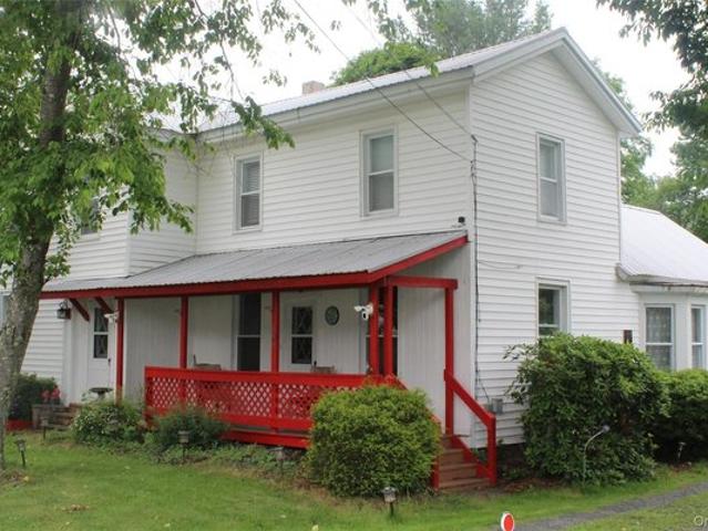196 Rockland Rd, Roscoe, NY 12776