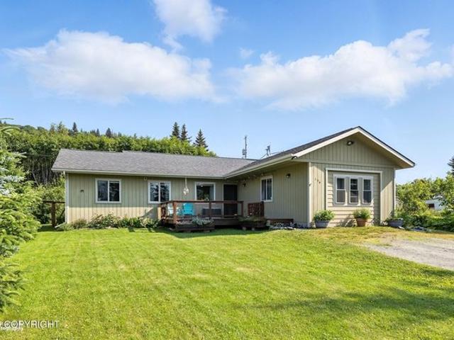 196 W Fairview Ave, Homer, AK 99603