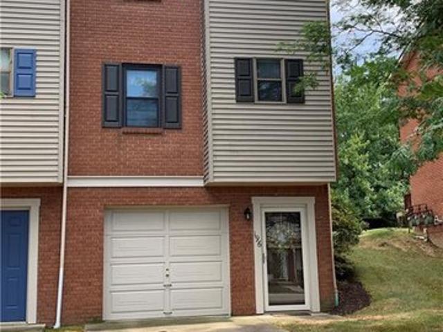 196 Woodhaven Dr, Mars, PA 16046