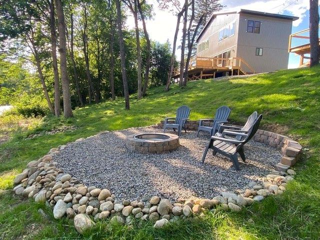 196 Washington St Apt 3, Littleton, NH 03561