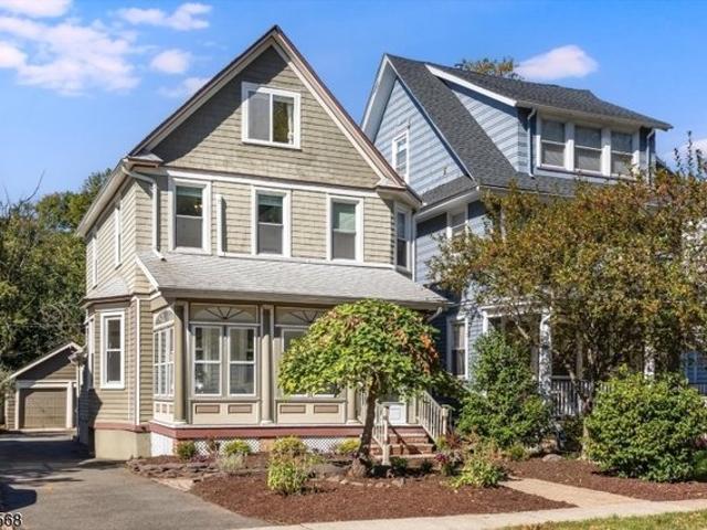 196 Thomas St, Glen Ridge Boro Township, NJ 07028