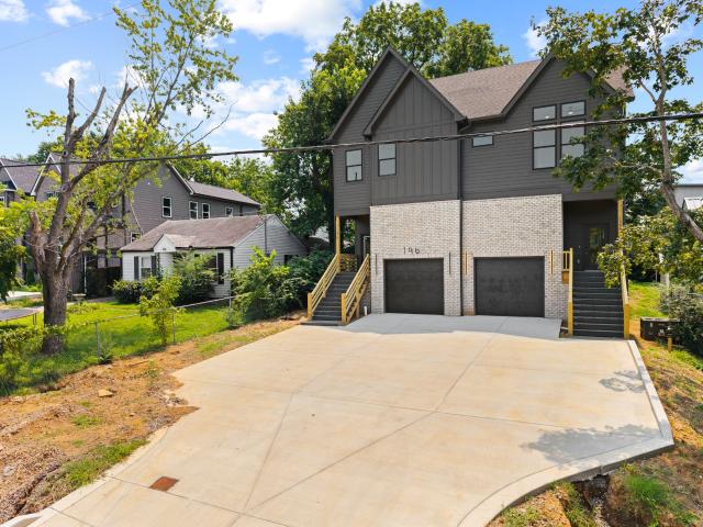 196A Queen Ave