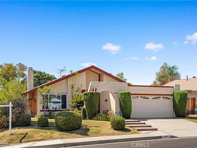 19742 Fernwood Plz, Yorba Linda, CA 92886