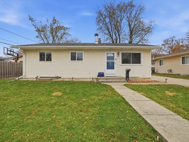 1974 Jan Ave, Waukesha, WI 53188