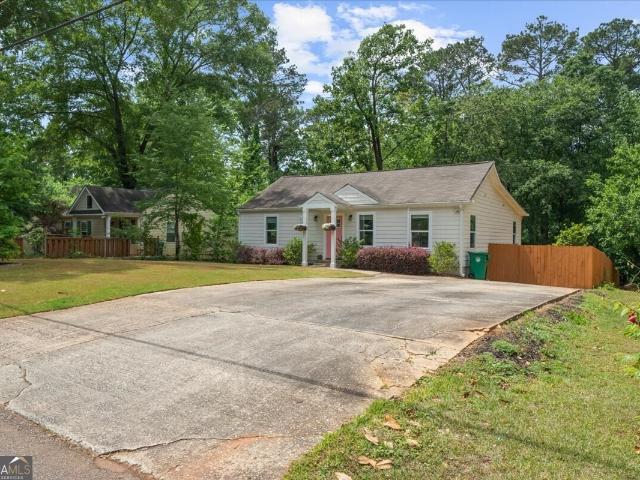 1975 Mcafee Place