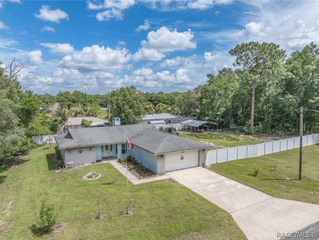 1975 W Belgrade Dr, Dunnellon, FL 34434
