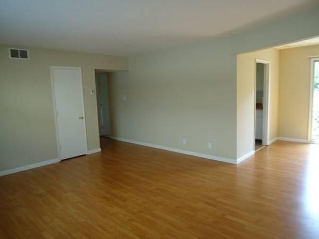 $1975 / 2br 985ft² Charming and Cozy Ready to MoveIn