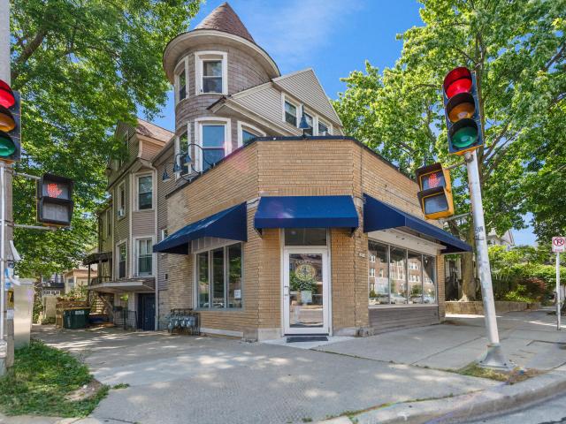 1976 N Farwell Ave, Unit 1978