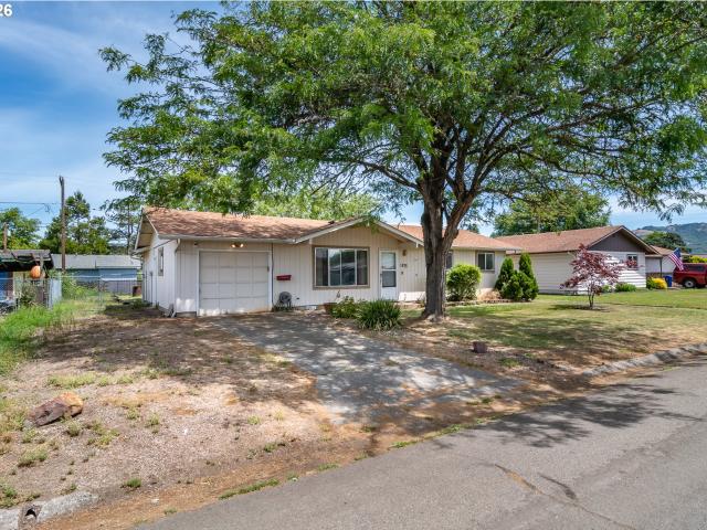 1976 burdette dr