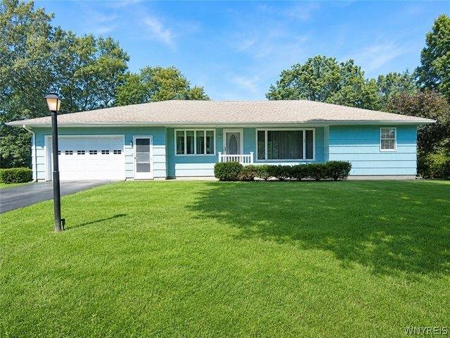 1976 Creekside Dr, Burt, NY 14028