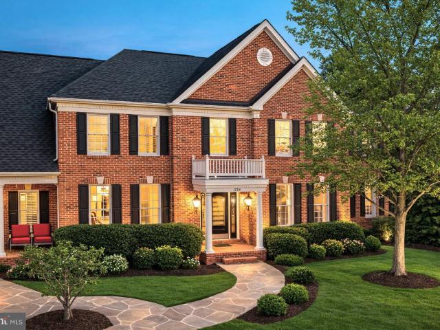 19770 Willowdale Pl, Ashburn, VA 20147 | MLS #VALO2114