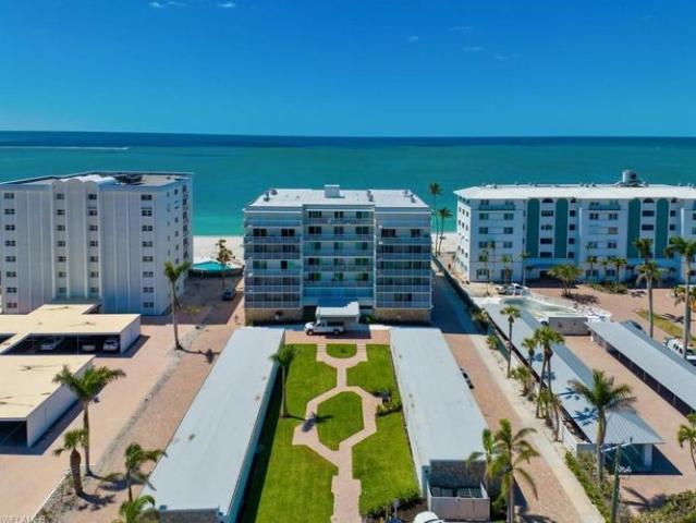 1977 Gulf Shore Blvd N #602, Naples, FL 34102