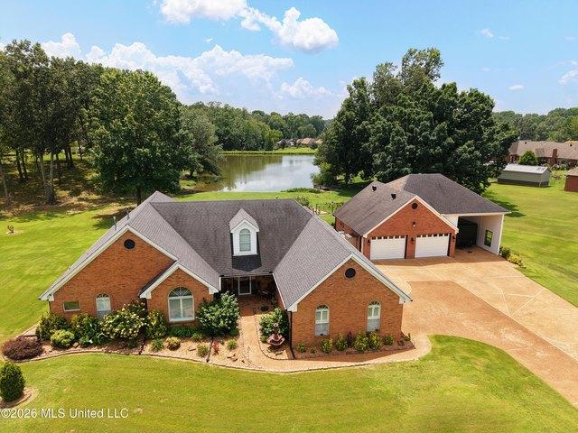 1977 Tara Lakes Dr, Hernando, MS 38632