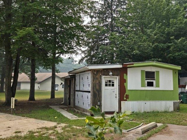 1977 Whitehall Rd Trlr 23, Muskegon, MI 49445