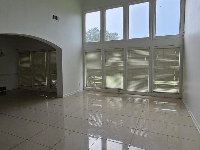 1978 oak springs dr
