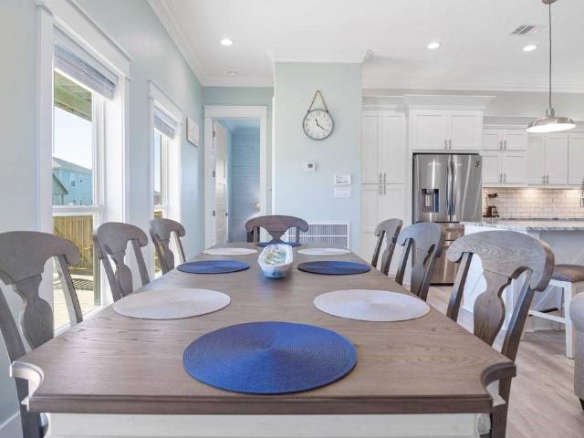 1978 Ave I, Crystal Beach, TX