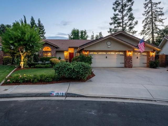 1978 Gibson Ave, Clovis, CA 93611
