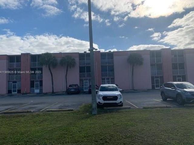 19791 114th Ave SW #132, Miami, FL 33157