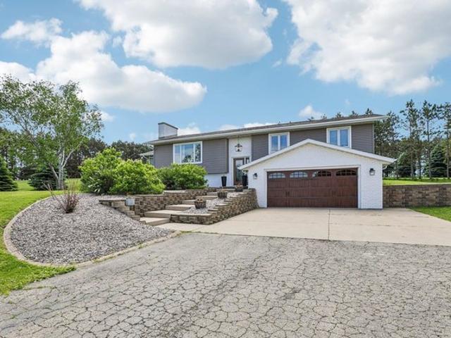 1979 Yelk Dr, Marshall, WI 53559