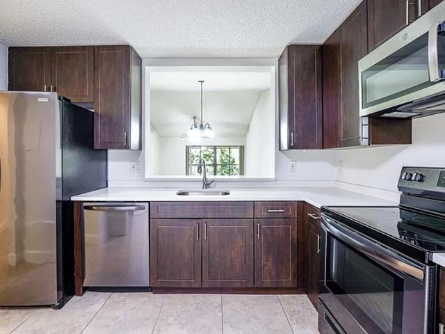 1979 1989 1999 NW 4th Ave, Boca Raton, FL 33432