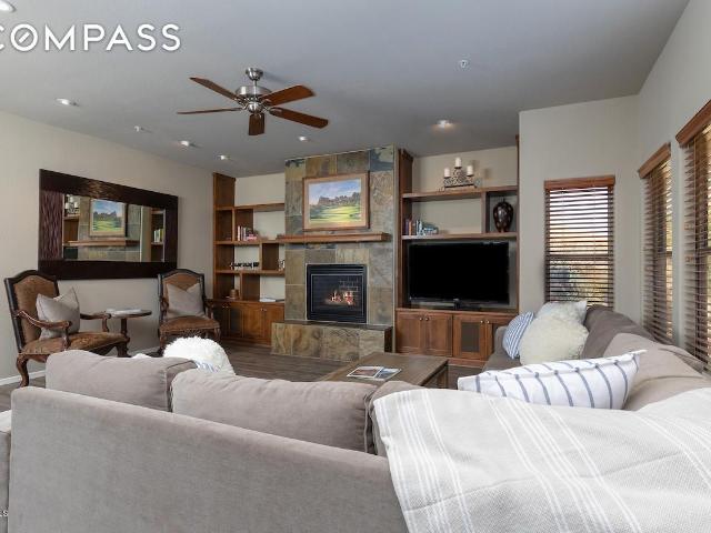 19700 N 76th St 2130, Scottsdale, AZ