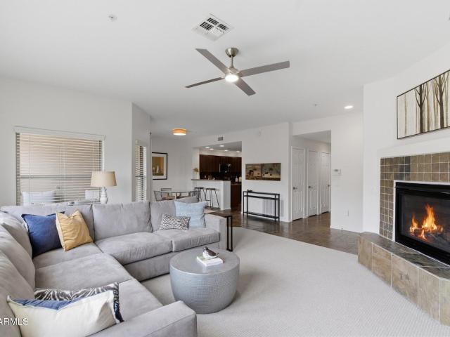 19700 N 76TH Street # 2189