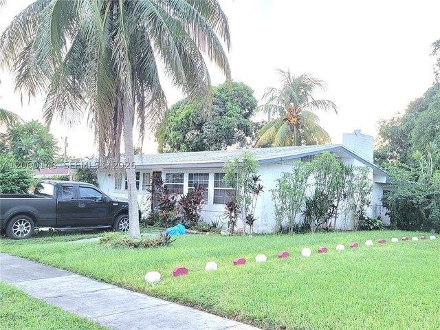 19700 NW 3rd Ct, Miami Gardens, FL 33169