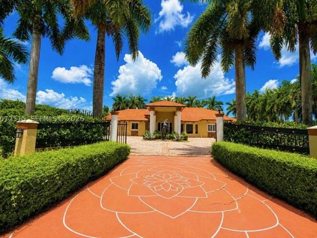 19701 SW 197th Ave, Miami, FL 33187