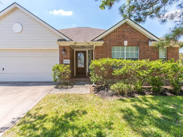 19702 Fawns Crossing Dr, Tomball, TX 77375