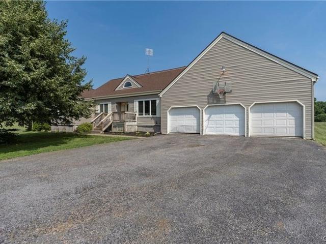19707 Minkler Rd, Adams Center, NY 13606