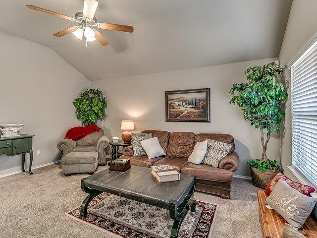 19704 Vivace Dr, Edmond, OK 73012