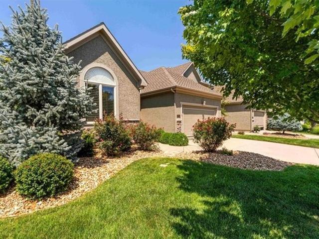 19704 W 100th St, Lenexa, KS 66220