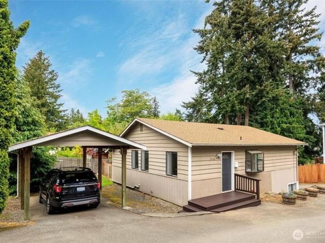 19708 N Park Ave N, Shoreline, WA 98133