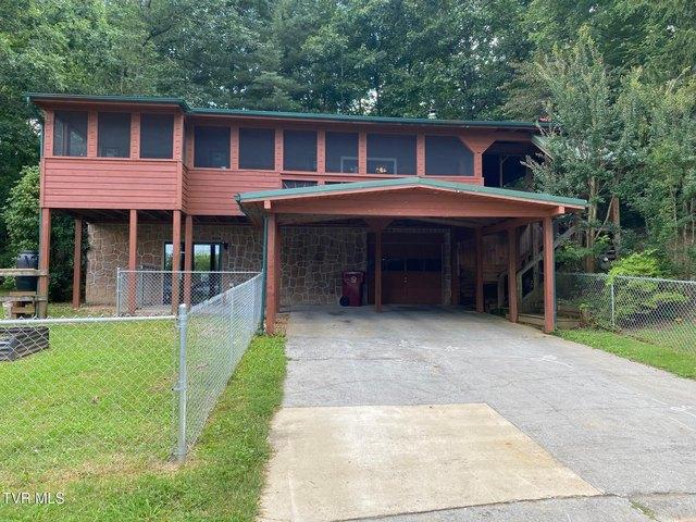 1970 Michael Dr, Johnson City, TN 37604