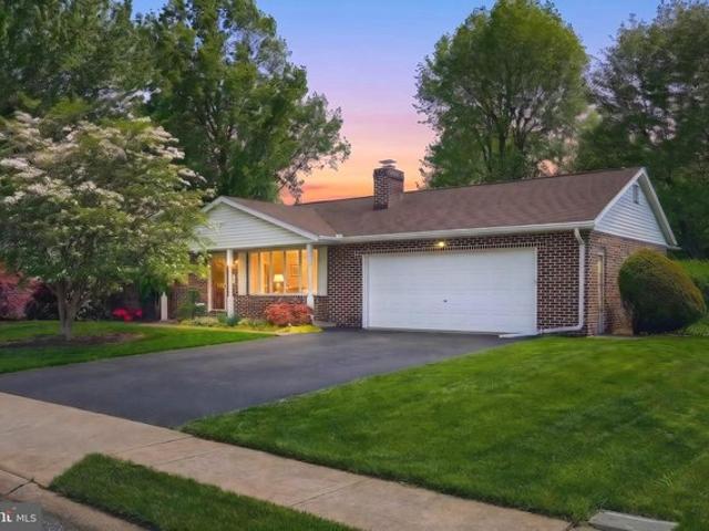 1970 Hampton Rd, York, PA 17408