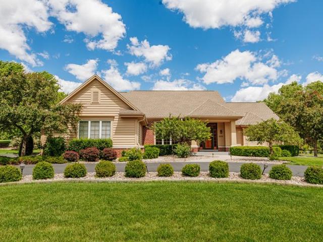 19710 Avondale Dr, Brookfield, WI 53045