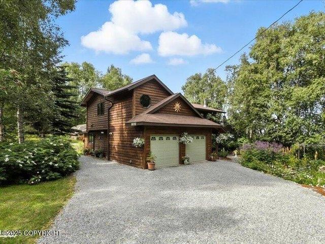19712 Belduque Ct, Chugiak, AK 99567